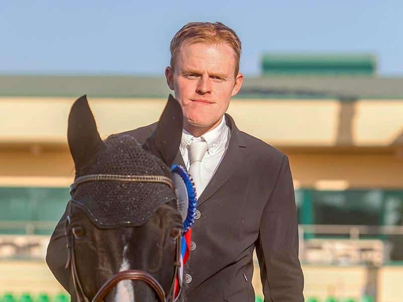 James Smith ha sido suspendido provisionalmente por la FEI durante su ...